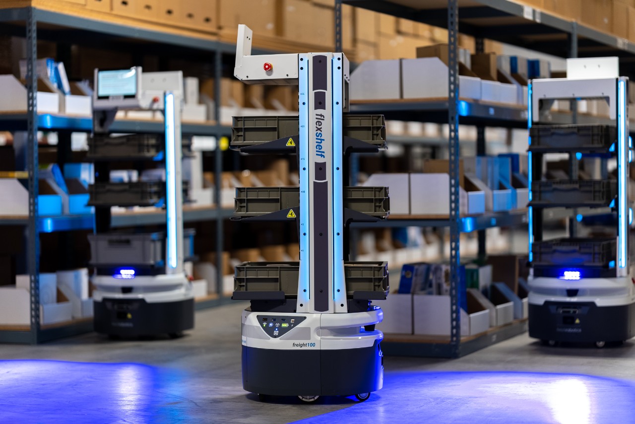 Experte für autonome mobile Roboter - AMR Lösungen - log-robot DE